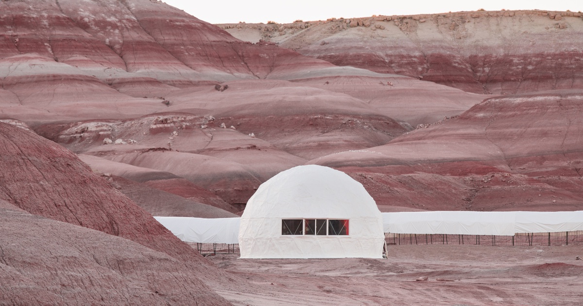 Dubious photos – and how to decipher them | Palo Gallery